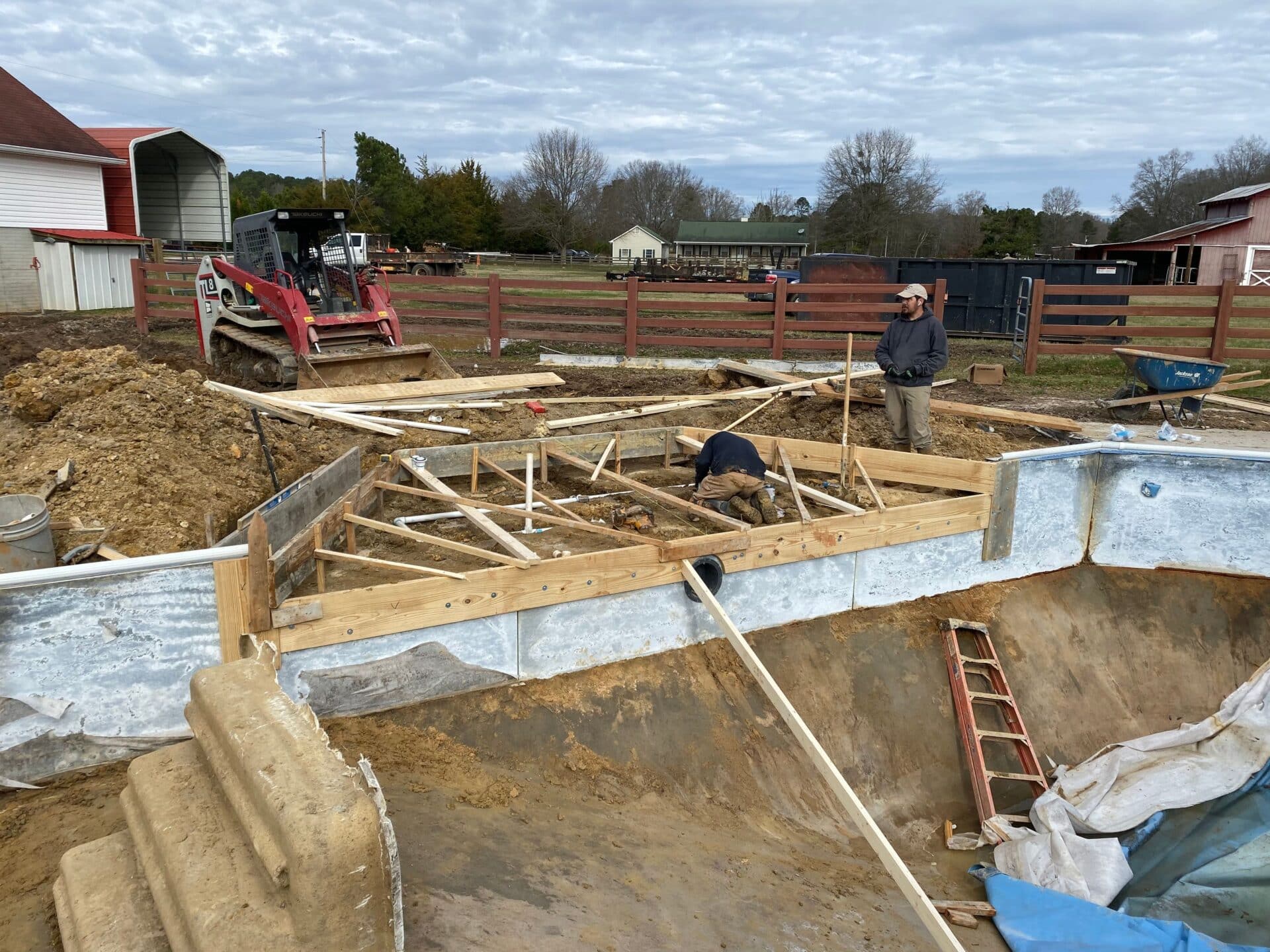 Renovating Old Fiberglass Steps (Vinyl Remodel) - J&M Pools
